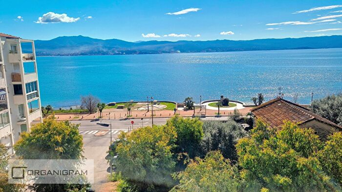 Appartement à louer - Ajaccio, Parc Berthault - 3 pièces - 2 chambres