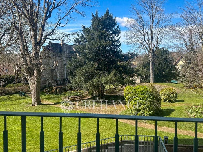 Général Leclerc, Saint-Germain-en-Laye : Appartement 6 pièces à louer