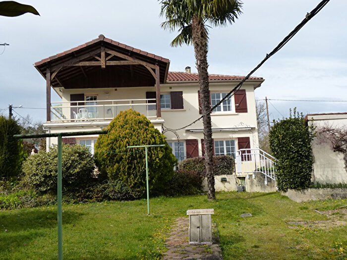 Maison à vendre - Montrem - 5 pièces - 3 chambres