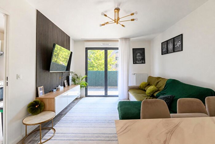 Bondy, Noue Caillet, Terre-Saint-Blaise : Appartement 4 pièces à vendre