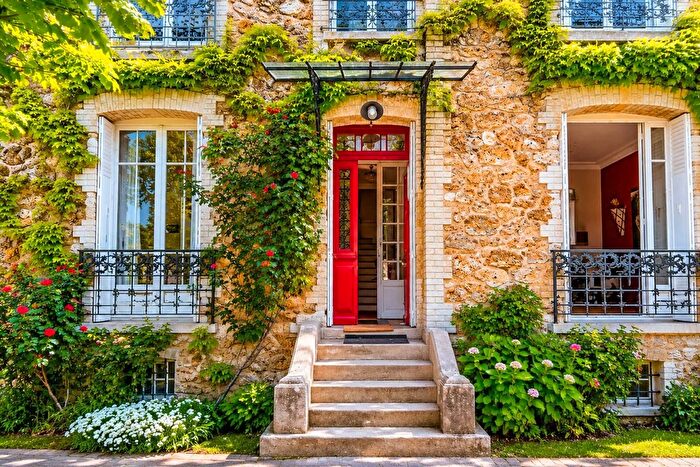 Maison 10 pièces à vendre - Chennevières-sur-Marne, Centre-ville
