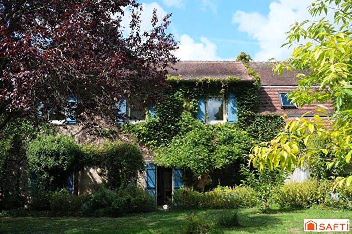 Maison 8 pièces à Villeneuve-sur-Yonne, à vendre
