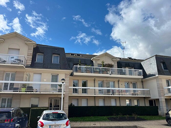 Appartement à louer - Est, Lamorlaye - 2 pièces - 1 chambre