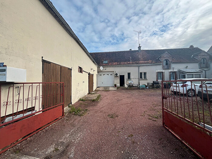 Maison à vendre - Chantecoq - 6 pièces - 4 chambres