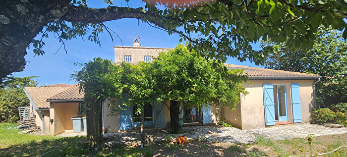 Maison 5 pièces à vendre à Péchabou
