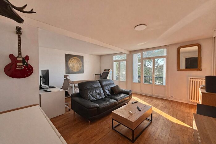 Appartement à vendre - Cachan, Centre-ville - 3 pièces - 2 chambres