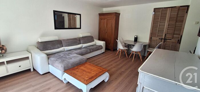 Maisons-Laffitte, Ouest : Appartement 3 pièces à louer