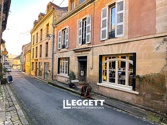 Maison à vendre - Excideuil - 10 pièces - 5 chambres