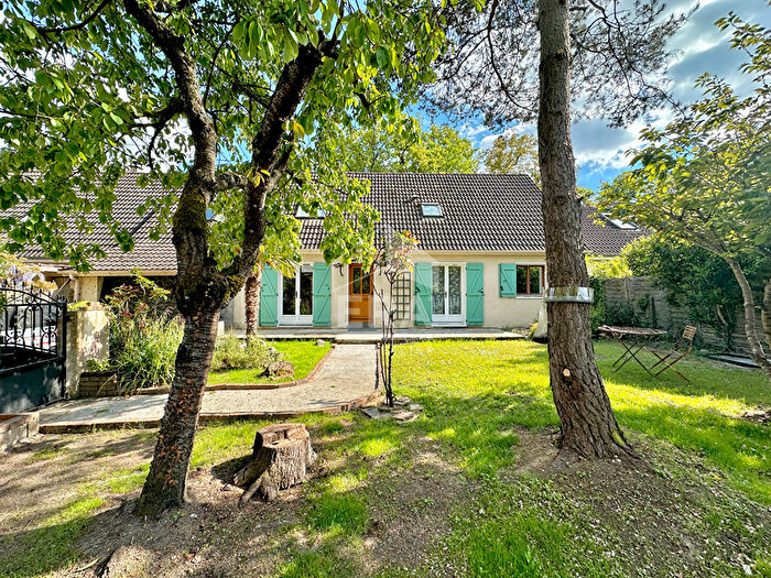 Maison à vendre - Saint-Pierre-lès-Nemours - 6 pièces - 4 chambres