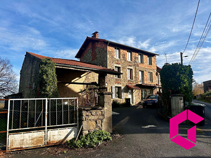 Maison à vendre - Saint-Jean-des-Ollières - 7 pièces - 5 chambres