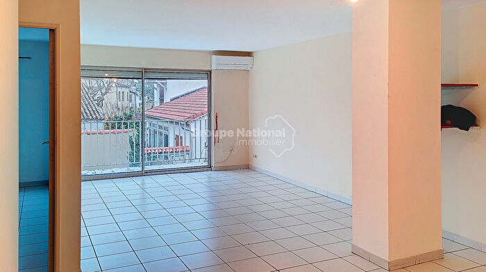 Appartement à louer - Pierrelatte, Centre-ville - 2 pièces - 1 chambre