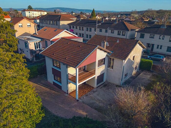 Maison à vendre - Bourg-en-Bresse, Vennes, Bouvent, Charmettes - 6 pièces - 4 chambres