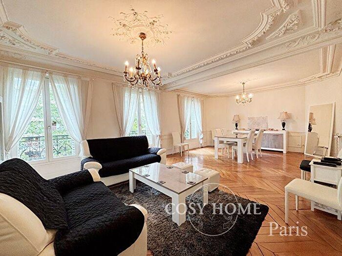 Appartement 6 pièces à louer à Montmartre, Paris 18ème arrondissement