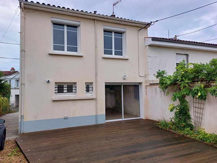 Saintes - Maison 6 pièces à vendre