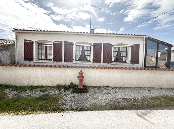 Maison à vendre - Saint-Vincent-sur-Jard - 2 pièces - 1 chambre