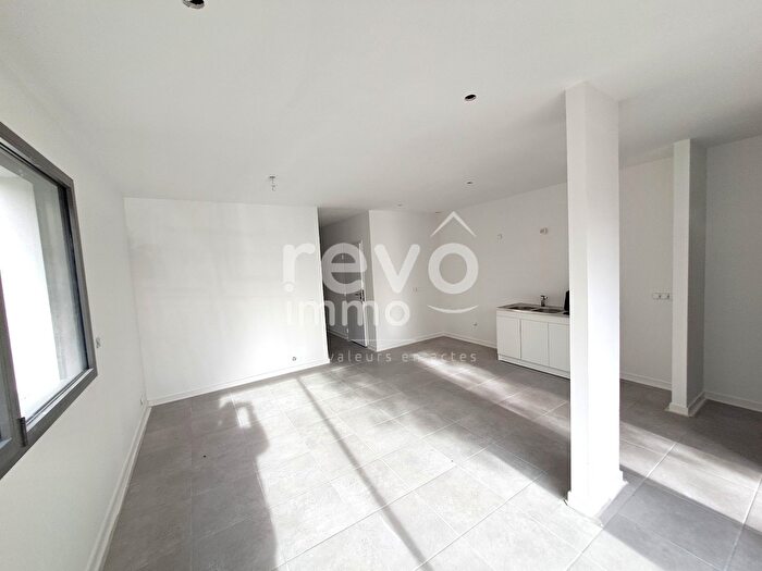 Appartement à vendre - Pellouailles-les-Vignes - 3 pièces - 2 chambres