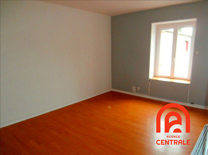 Appartement 3 pièces à Meyzieu, Centre-ville, à louer