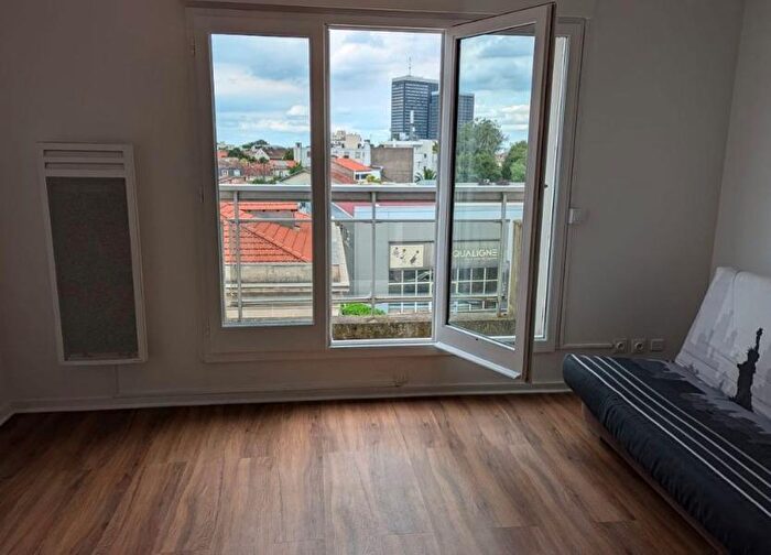 Appartement 1 pièce à Bordeaux, Saint-Christoly, à louer