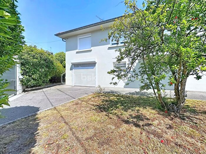 Maison 4 pièces à vendre - Échirolles, Village, La Commanderie
