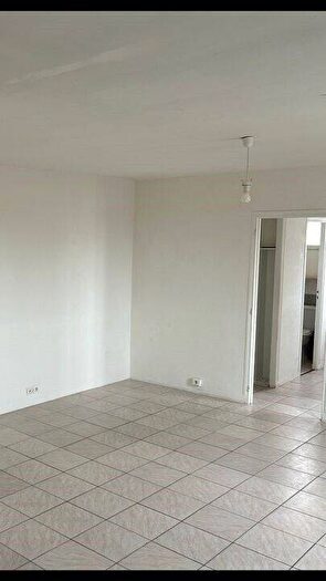 Maison 4 pièces à louer - Villeneuve-Saint-Germain