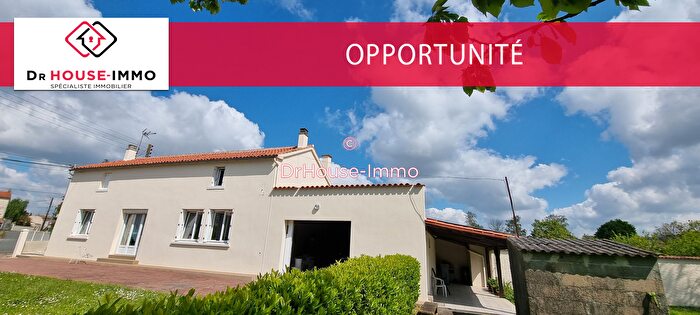 Maison 5 pièces à Pouillé, à vendre