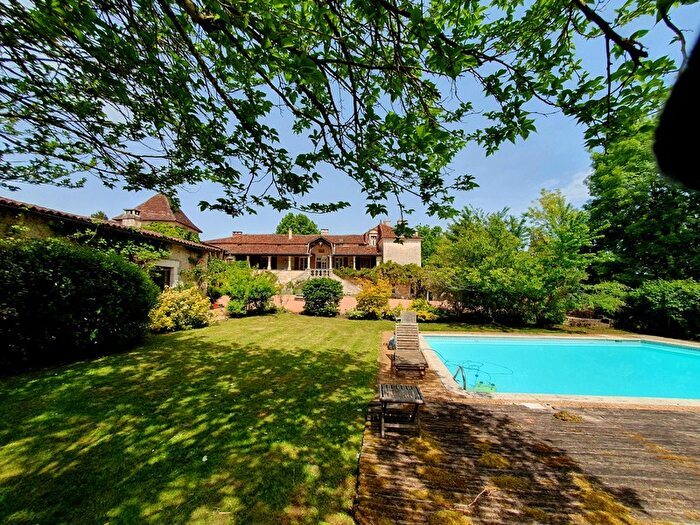 Maison à vendre - Brantôme - 16 pièces - 11 chambres