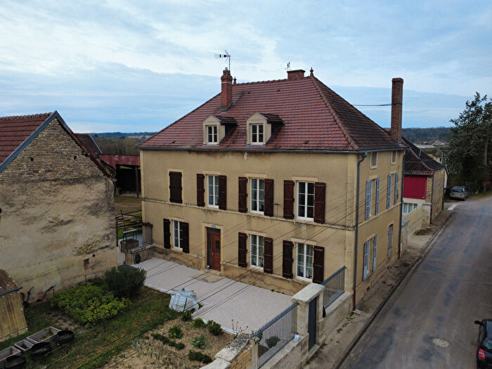 Maison à vendre - Chassignelles - 6 pièces - 3 chambres