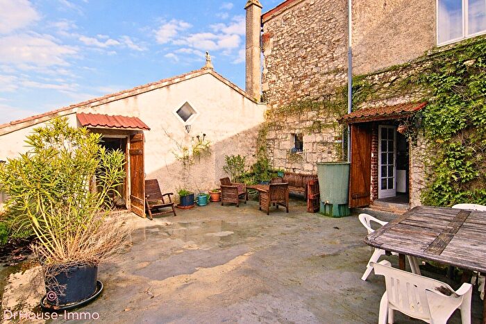 Maison à vendre - Puylaroque - 11 pièces - 5 chambres