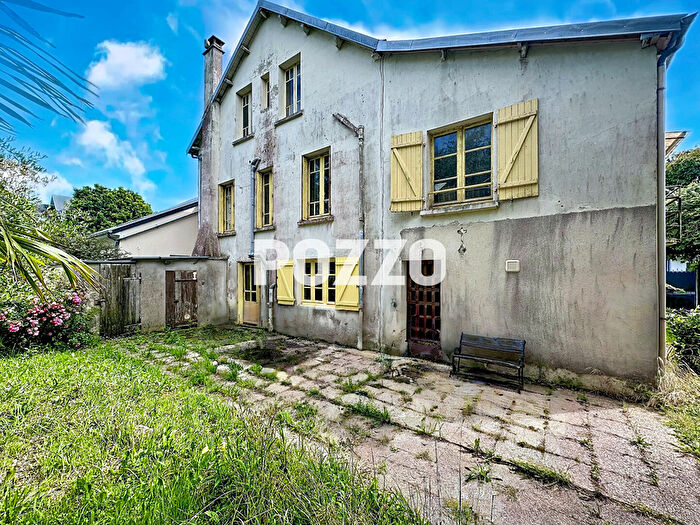Maison 13 pièces à vendre à Saint-Jean-le-Thomas