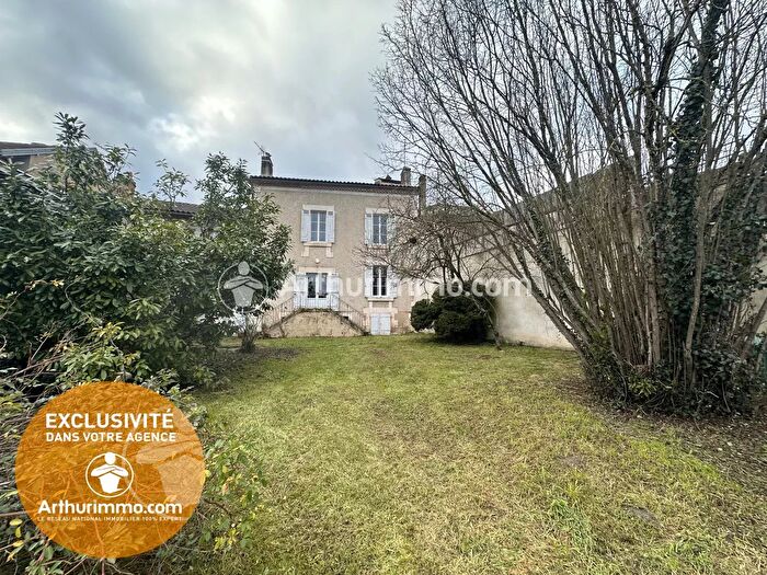 Maison à vendre - Saint-Astier - 7 pièces - 6 chambres