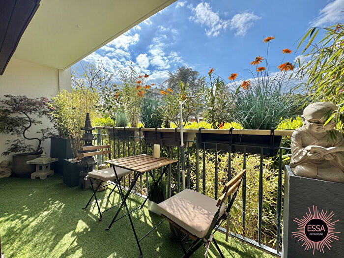 Noisy-le-Roi : Appartement 5 pièces à louer