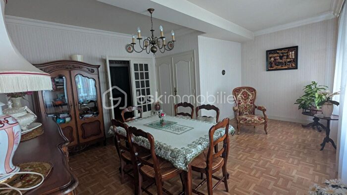 Maison à vendre - Feurs - 6 pièces - 3 chambres