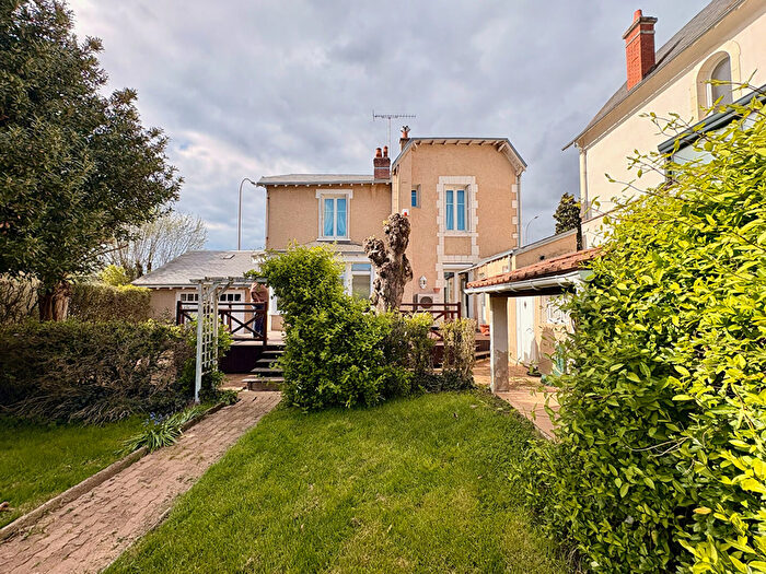 Maison 7 pièces à vendre - Poitiers, Sud