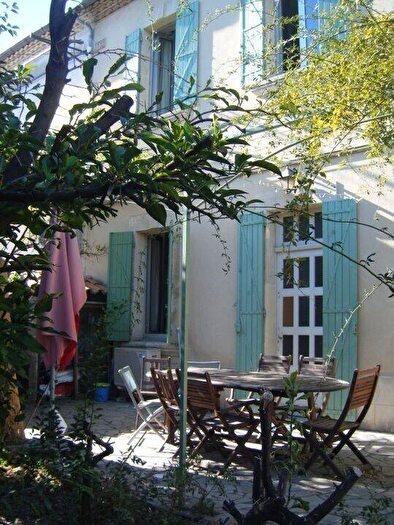 Maison à louer - Fontcouverte, Avignon - 7 pièces - 6 chambres