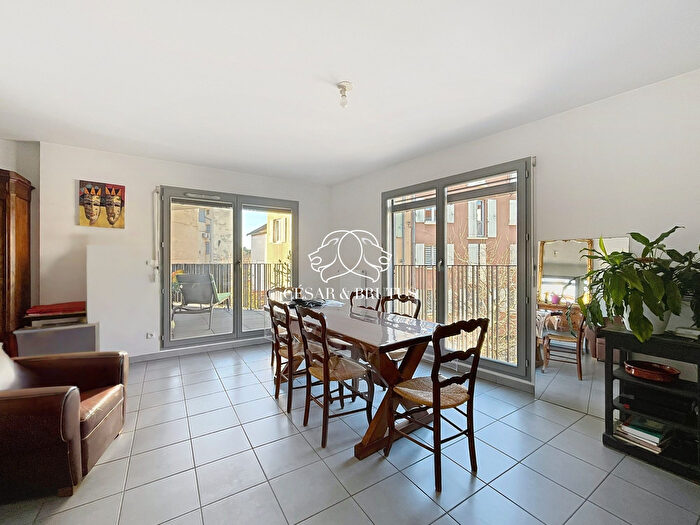 Appartement à vendre - Neuville-sur-Saône - 4 pièces - 3 chambres