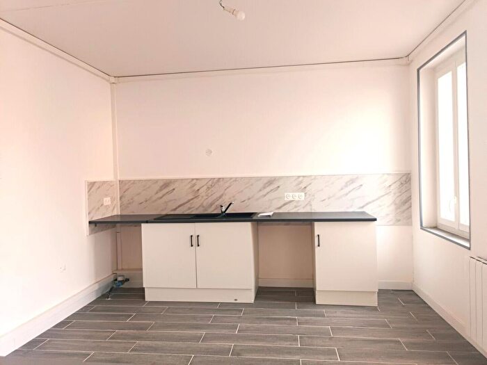 Maison 4 pièces à vendre à Ainay-le-Château