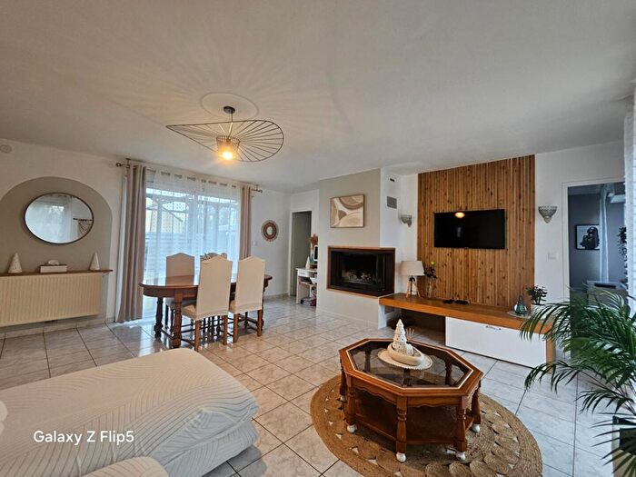 Maison à vendre - Dontrien - 5 pièces - 4 chambres