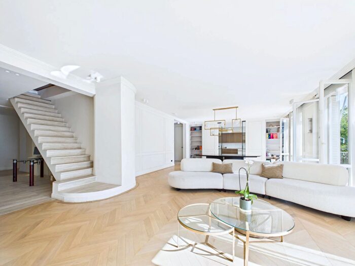 Appartement à vendre - Neuilly-sur-Seine, Parc de Neuilly - 7 pièces - 5 chambres