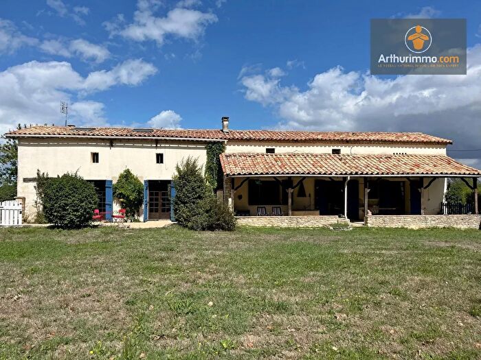Maison 5 pièces à Duras, à vendre