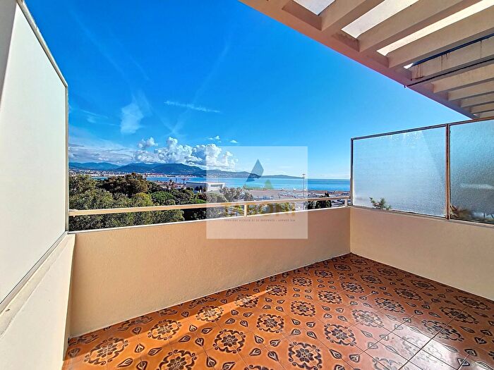 Appartement à vendre - Nice, Arenas - 2 pièces - 1 chambre