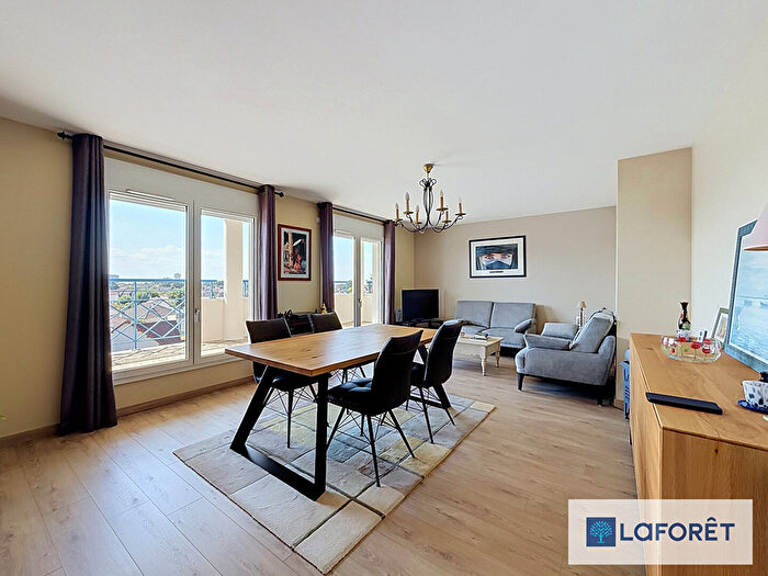 Appartement 3 pièces à vendre à Le Plessis-Trévise, Val Roger