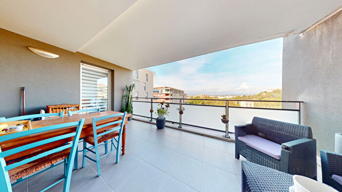 Appartement à vendre - Saint-Raphaël, Les Arênes - 3 pièces - 2 chambres