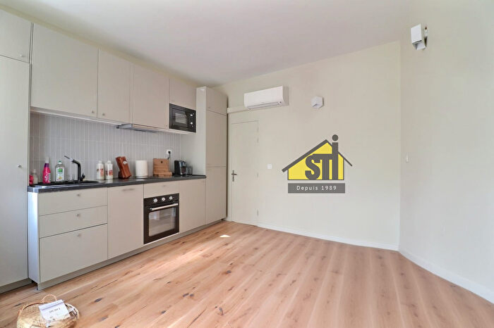 Appartement à vendre - Paris e , Pernety - 3 pièces - 1 chambre