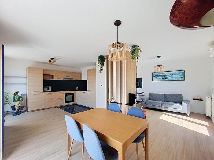 Appartement 3 pièces à vendre à Guyancourt, Le Pont du Routoir