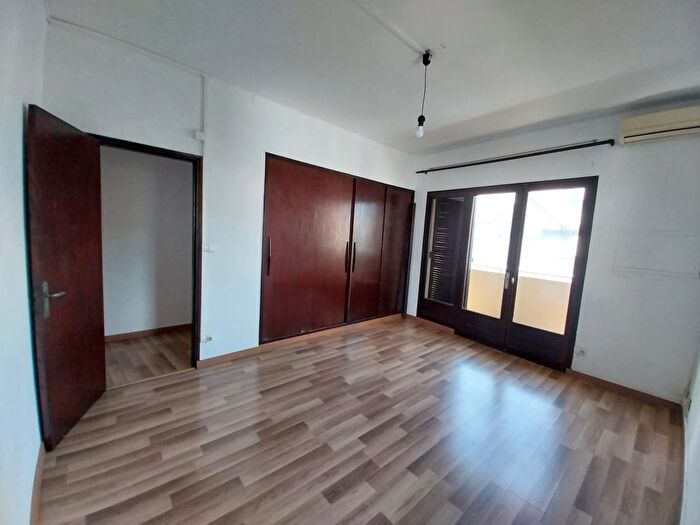 Appartement à vendre - Saint-Denis - 4 pièces - 3 chambres