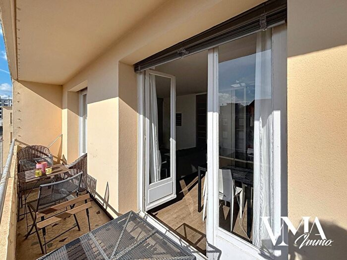 Appartement à louer - Lyon ème arrondissement - 2 pièces - 1 chambre