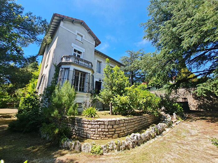 Maison 10 pièces à vendre à Alès, Brésis, Prés Rasclaux