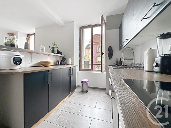Maisons à vendre et appartements à louer - 3