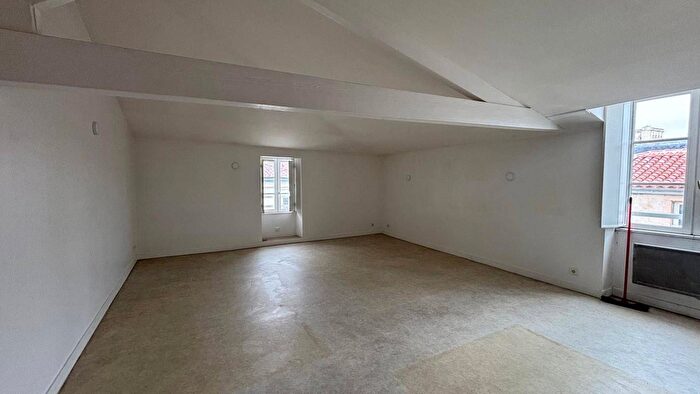 Centre Ville, La Rochelle : Appartement 3 pièces à louer