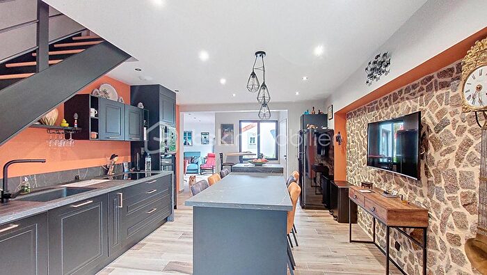 Maison à vendre - Saint-Vaast-la-Hougue - 4 pièces - 2 chambres